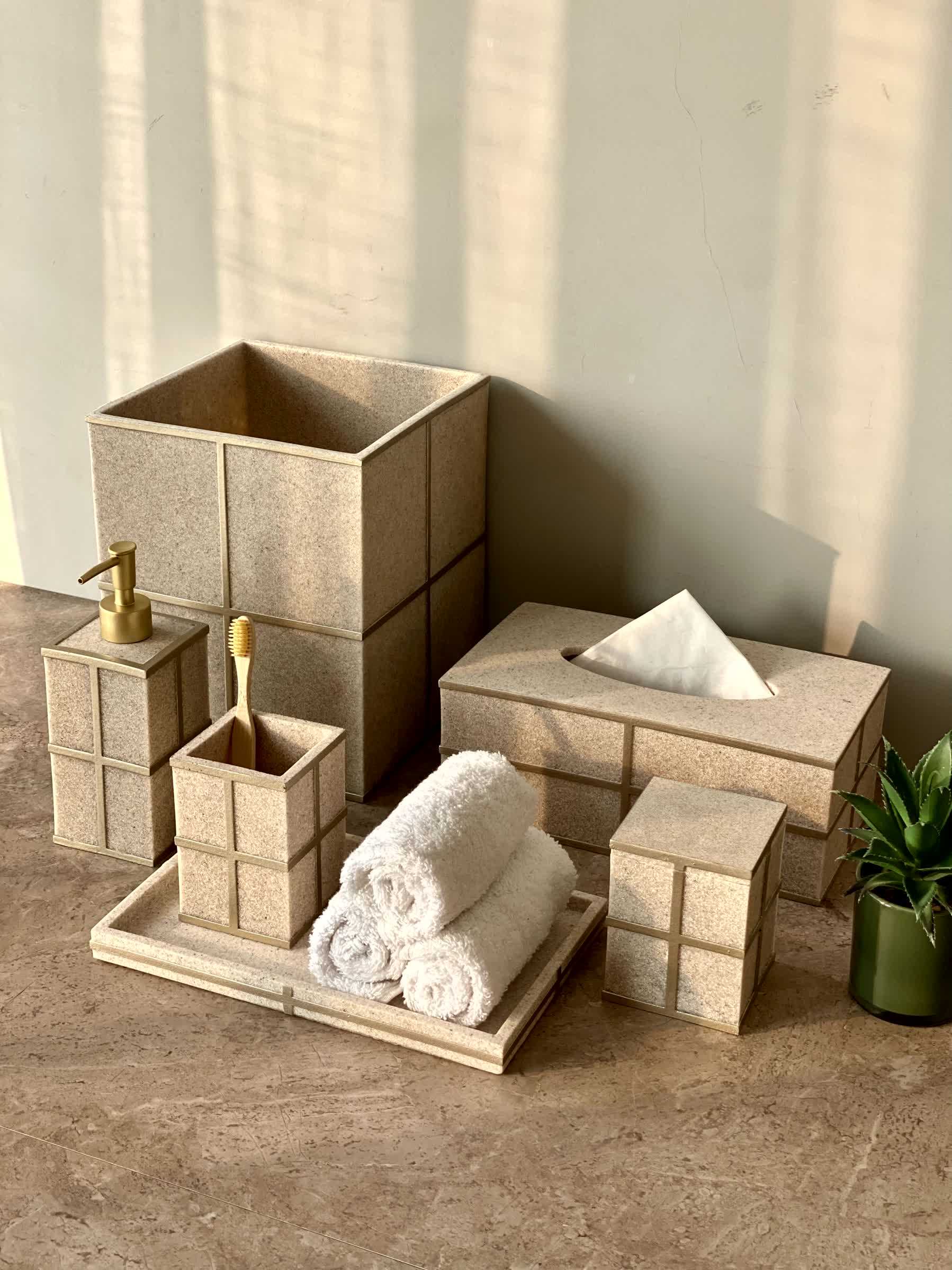 Axia Tissue Box - Beige – Mason Home